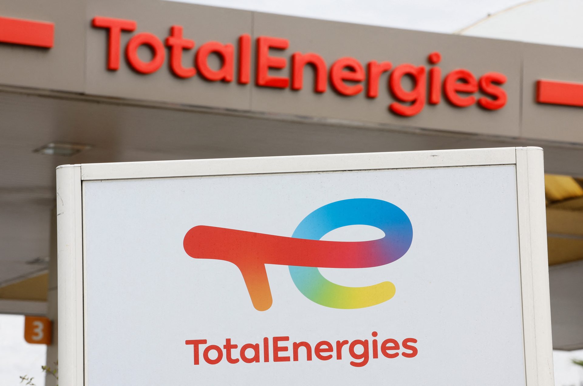 TotalEnergies and Abraj Energy Services: A historic partnership in Oman ... TotalEnergies and Abraj Energy Services: A historic partnership in Oman ...